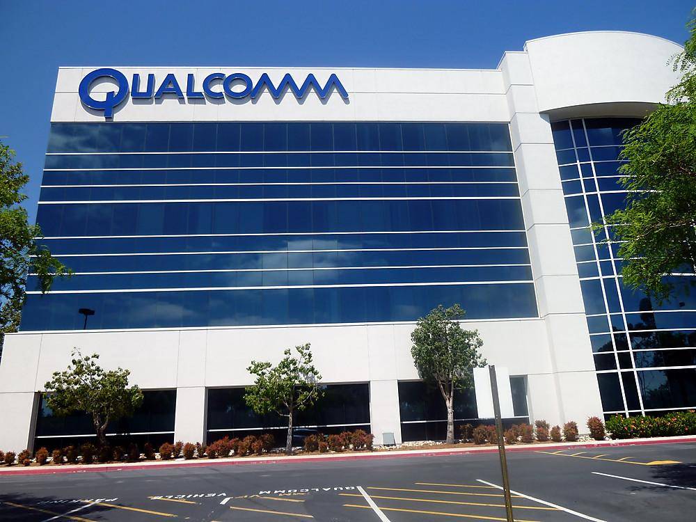 Qualcomm plans to fight Broadcom bid, board to plan strategy over the ...