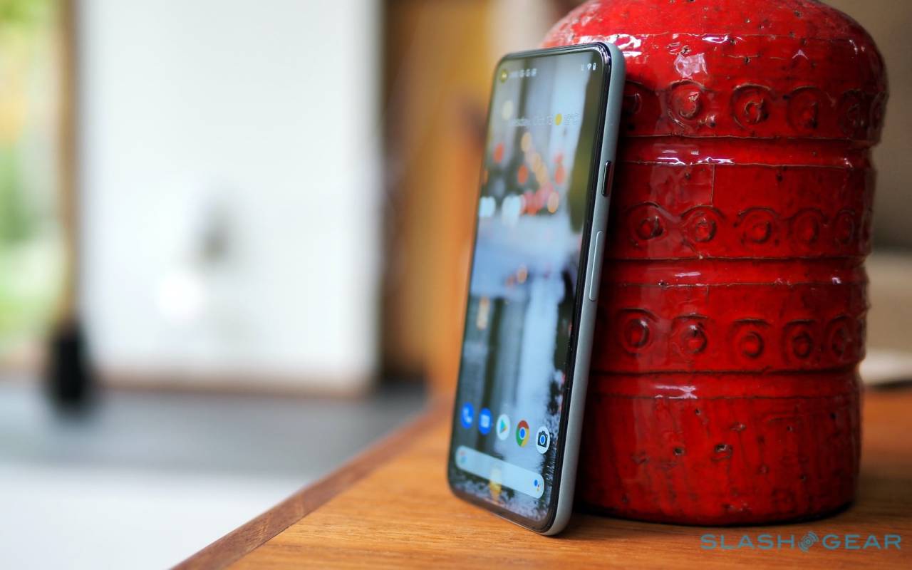 Pixel 5 screen gap is a normal part of the design says Google | Android ...